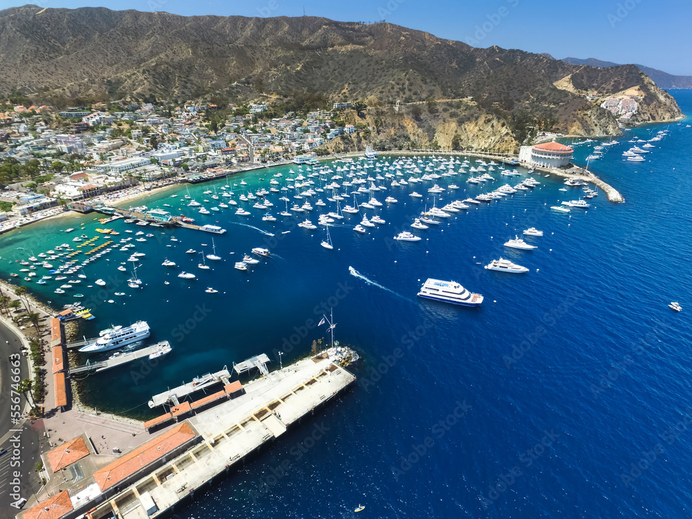 Boats in the marina at Avalon Harbor, Catalina Island, California ...