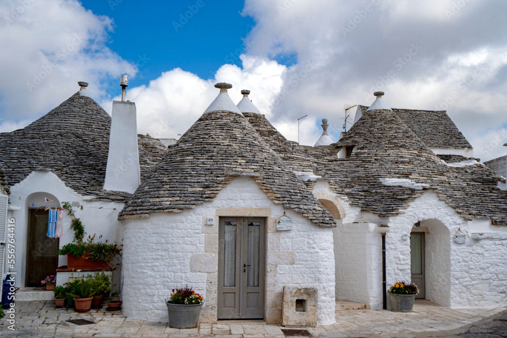Traditional Apulian round stone Trulli houses of Alberobello ...