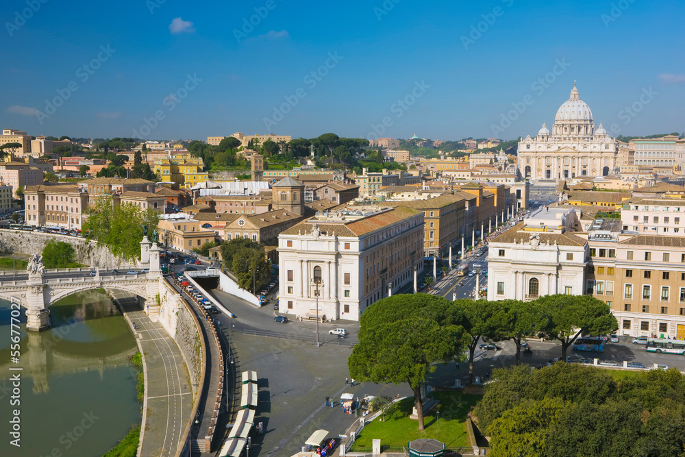 Overview of Vatican City with the iconic St Peter's Basilica in the ...