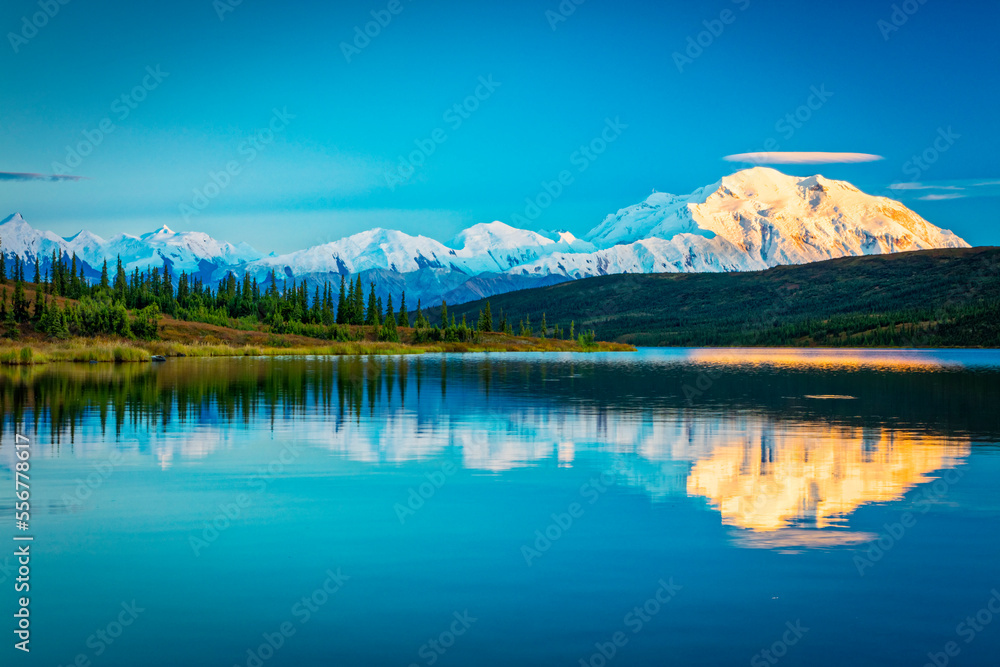 Sunset glow on Mount Denali (McKinley) reflects on Wonder Lake in ...