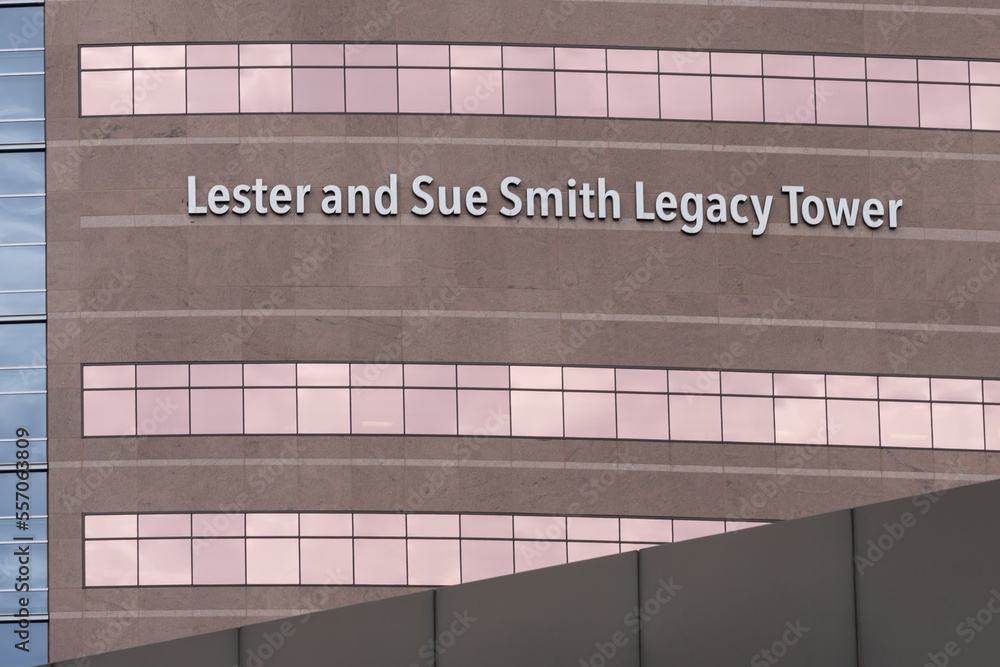 Fotka „Houston, TX, USA - March 9, 2022: The sign of Lester and Sue ...