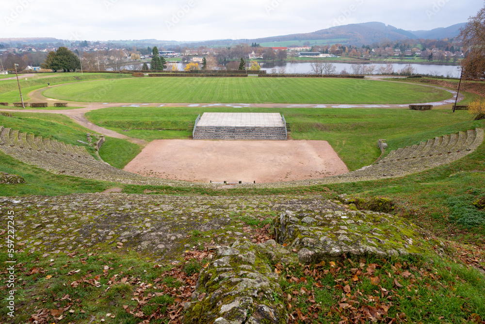 The amphitheater of Autun. Construction of the largest Roman ...