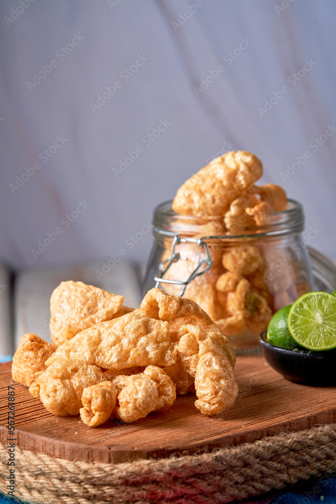 Chicharron - deep fried pork rinds, crispy pork skin pieces ...