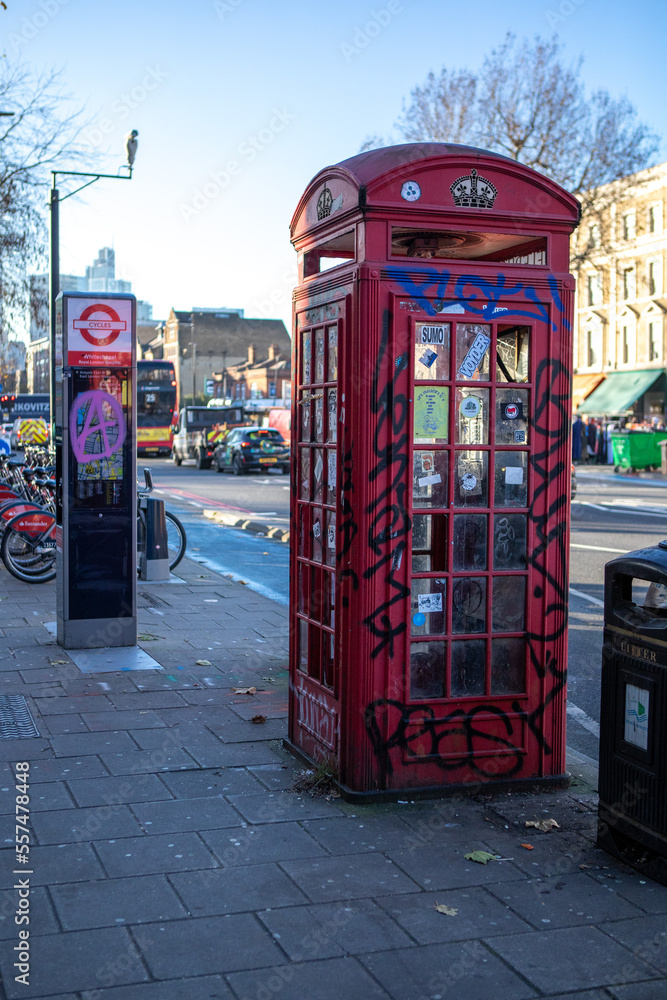 London, England – December 2022. Classic, retro red phone booth. London ...