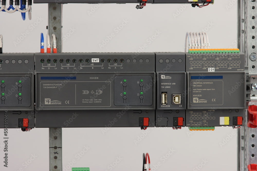 Foto de Tantron automation modules for controlling automatic modes via ...