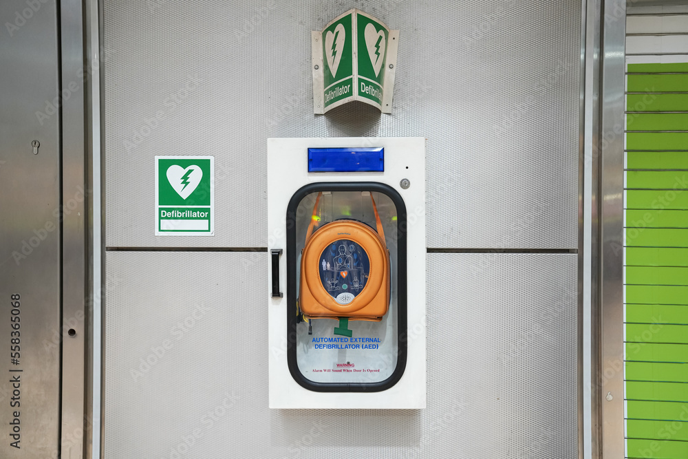 Foto de Automatic External Defibrilator (AED) device for first aid ...