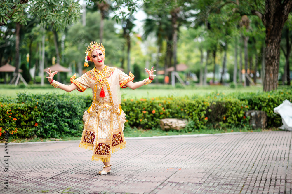 Thai classical dance performance Suwanhongchomtum.Art culture Thailand ...
