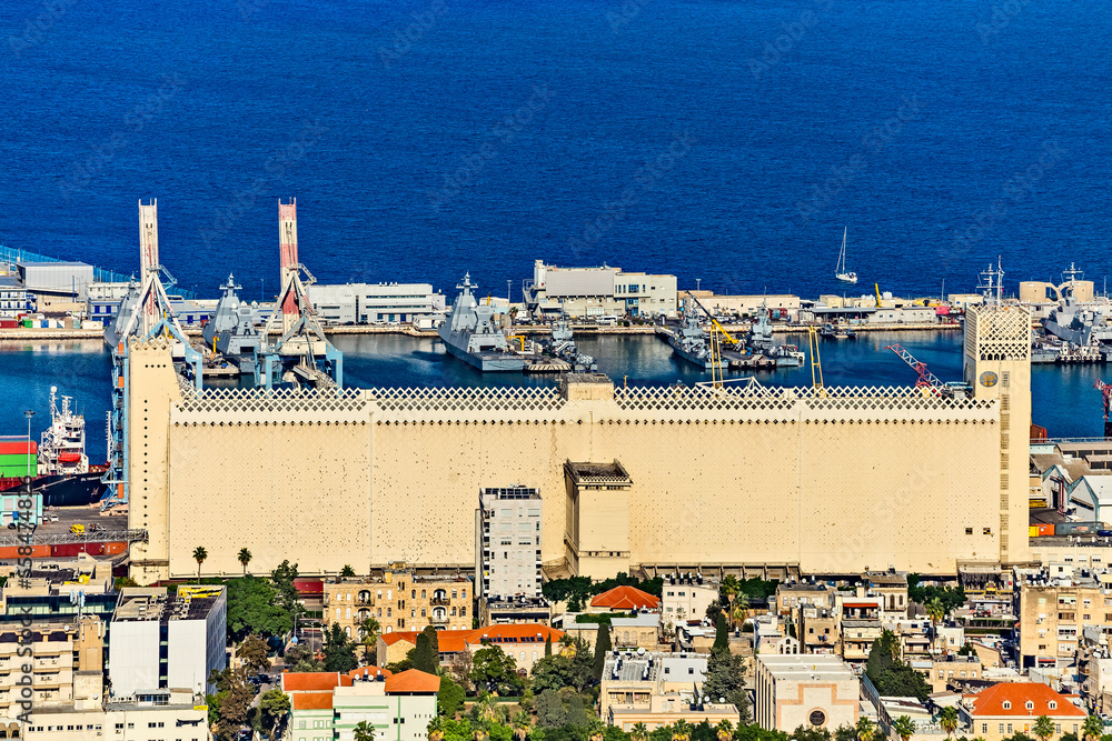 Foto Stock Haifa, Israel - December 2022: View of Grain Silo Dagon, the ...