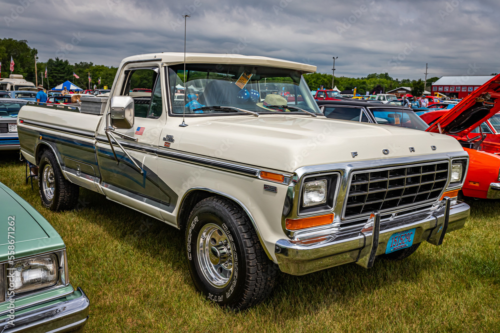 1979 Ford F250 Ranger XLT Camper Special Stock Photo | Adobe Stock