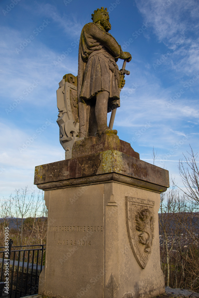 Foto de Estatue of John de Bruce, character of Scotland in front of the ...