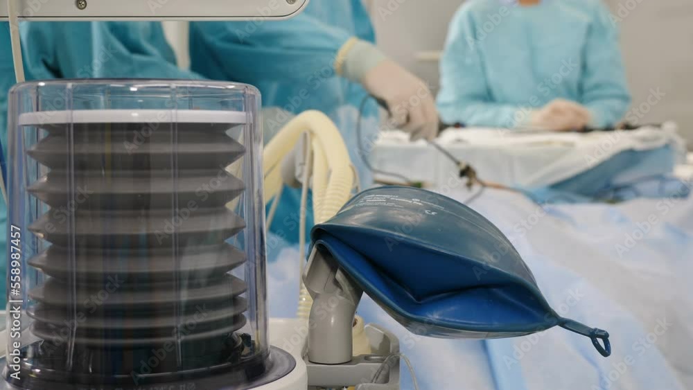 Vidéo Stock Medical equipment for saving patient. artificial ...