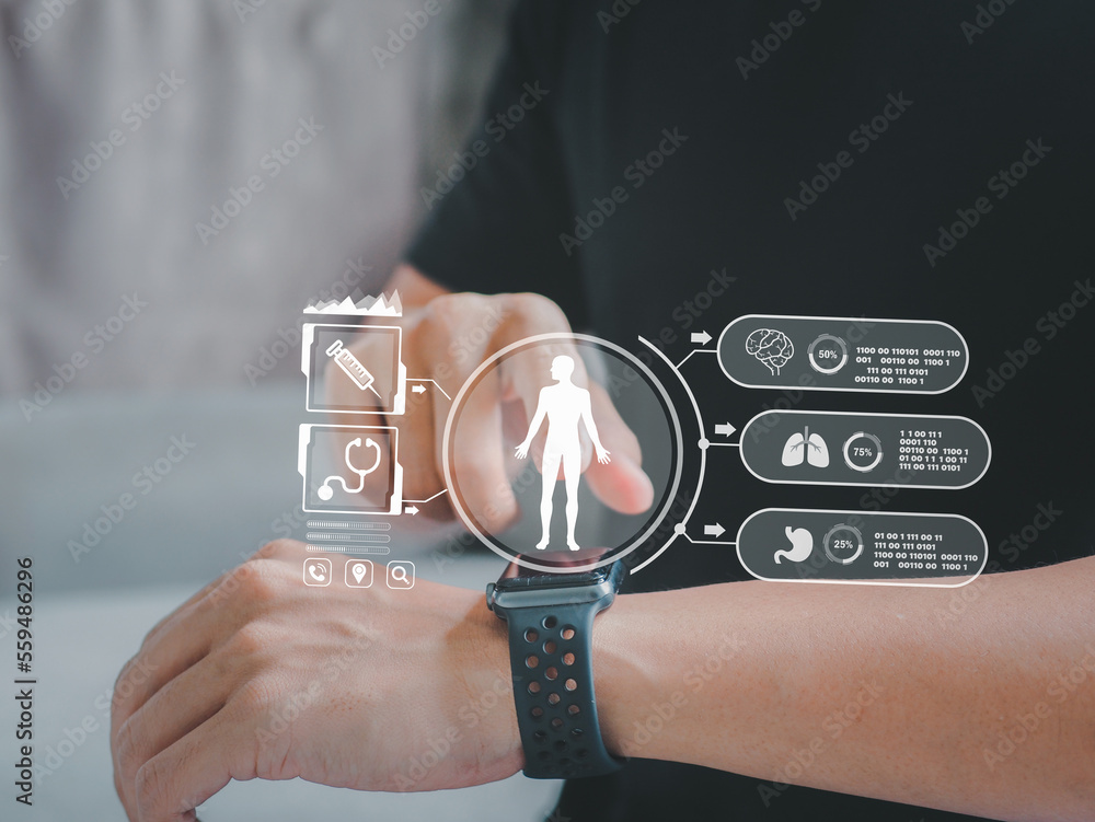 Foto de Concept of The technology to check health with smart watch ...