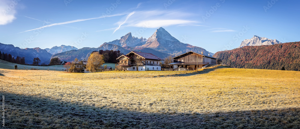 Scenic nature scenery in Bavarian alps. view on green grasslands meadow ...