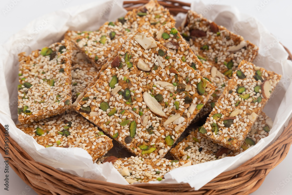 Pista Badam Gajak Patti Or Tilgul Papdi Chikki Gazak Or Gachak Bar Made ...