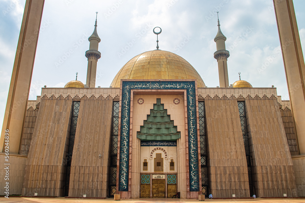 The Abuja National Mosque (Arabic: مسجد أبوجا الوطني), known as the ...