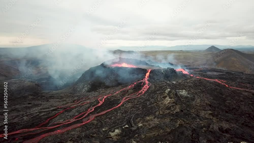 4K Aerial drone footage of Fagradalsfjall active volcano eruption in ...