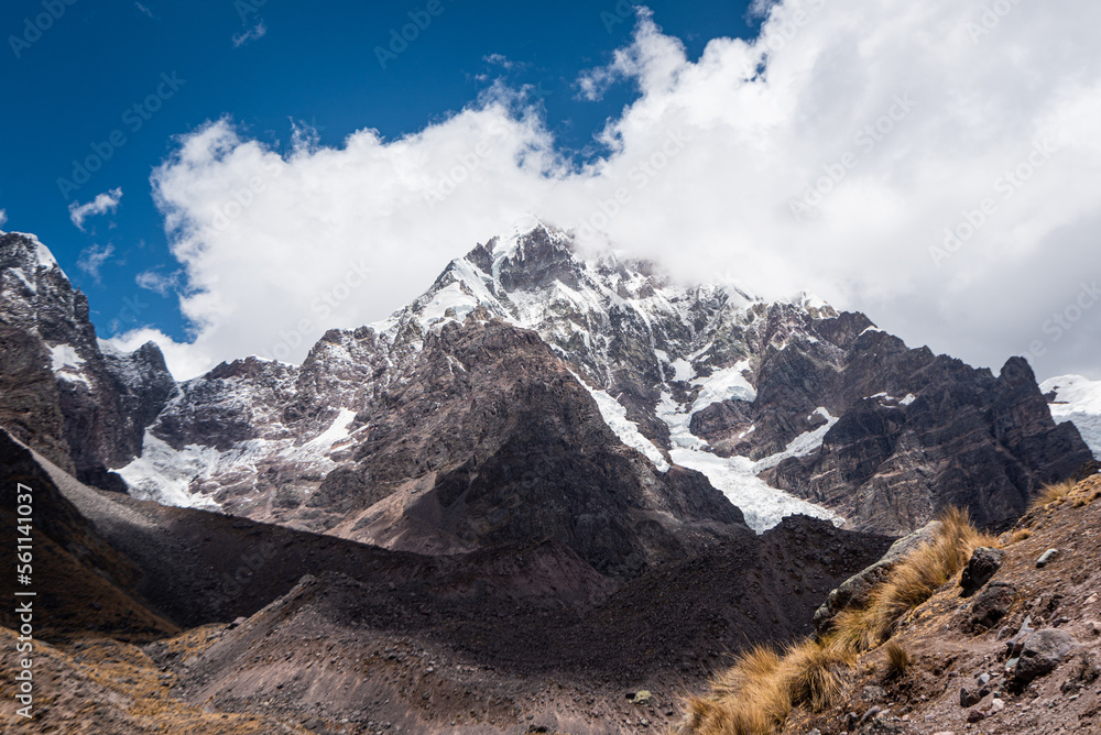 Nevado del Ausangate en la cordillera de los Andes en Cusco, Perú. Este ...