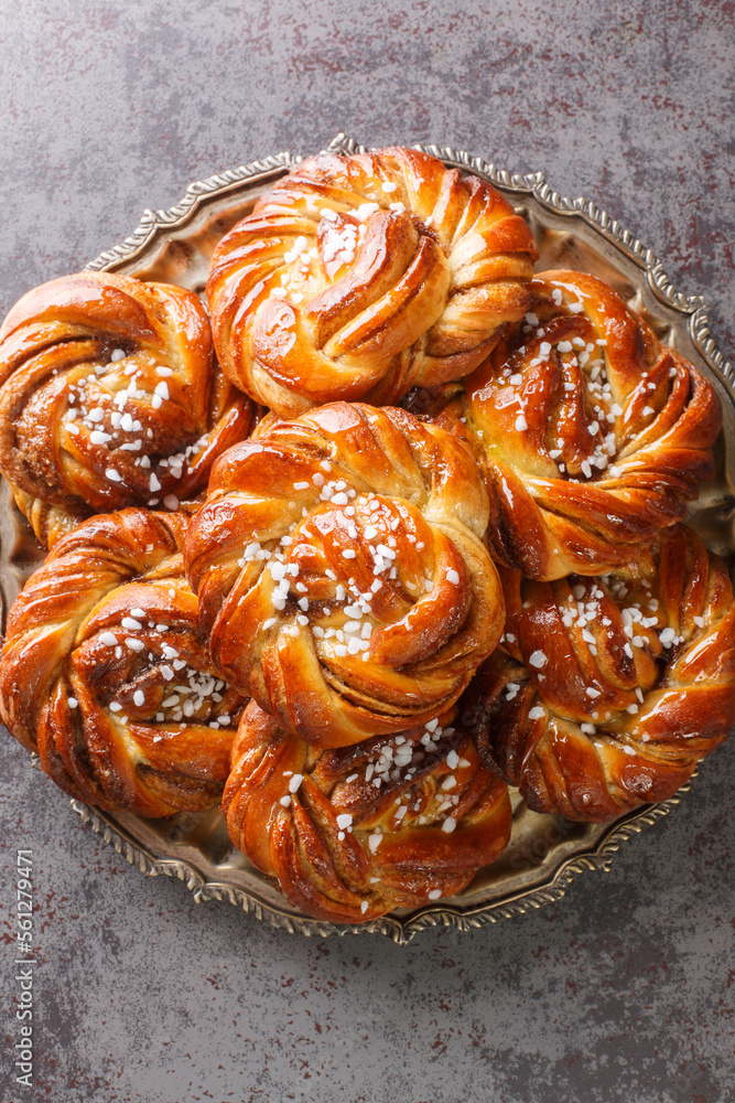 Swedish kanelbullar cinnamon buns made with a perfectly soft and chewy ...