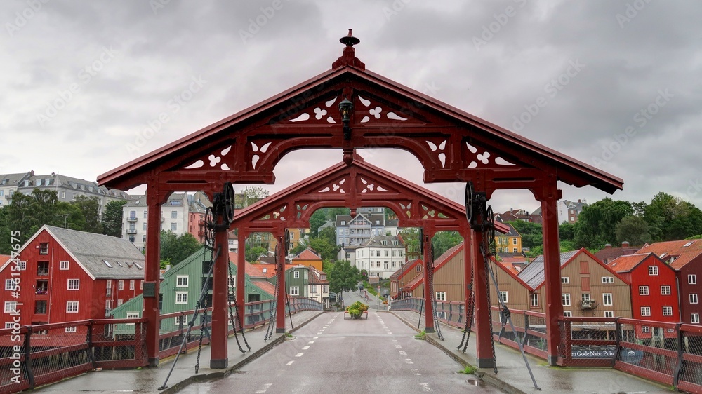 centre ville de Trondheim en Norvège, Gamle Bybro Bryggene i Trondheim ...