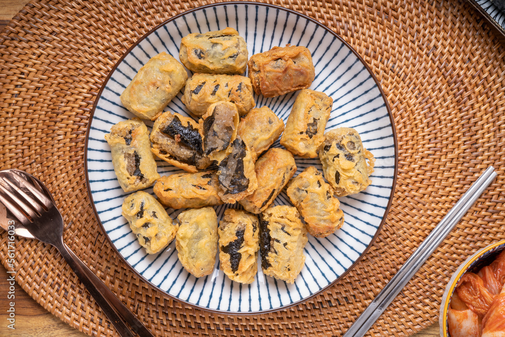 Crispy seaweed noodle rolls or Gimmari Korean deep-fried seaweed rolls ...