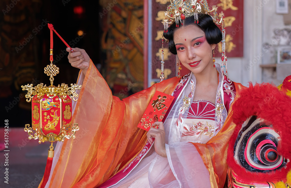 Chinese opera traditional dress in temple translation language is ...
