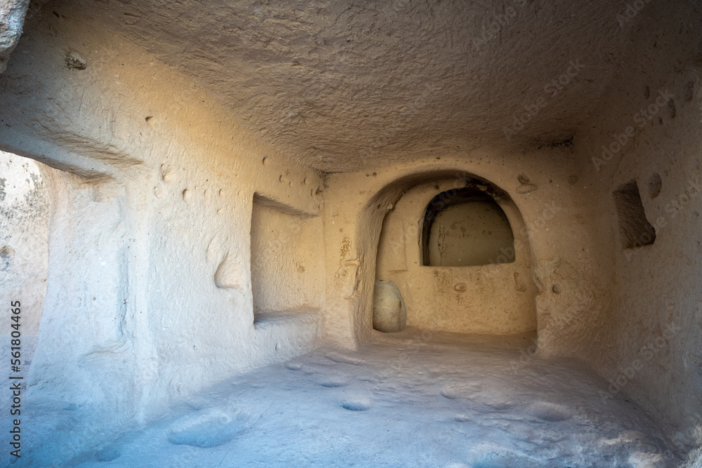 Inside the Cave House in the Fairy Chimneys of Cappadocia foto de Stock ...