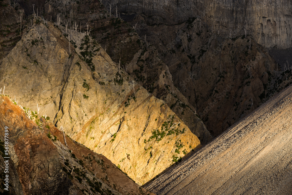 Foto de roca, naturaleza, paisaje, gemas, barrancos, montagna, río ...