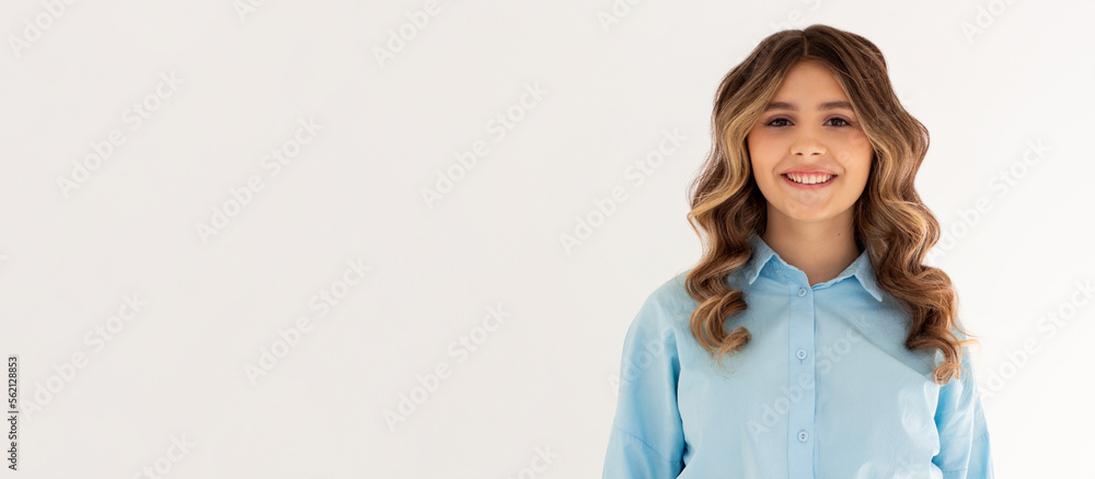 Pretty smiling joyfully female with dark hair, dressed casually ...