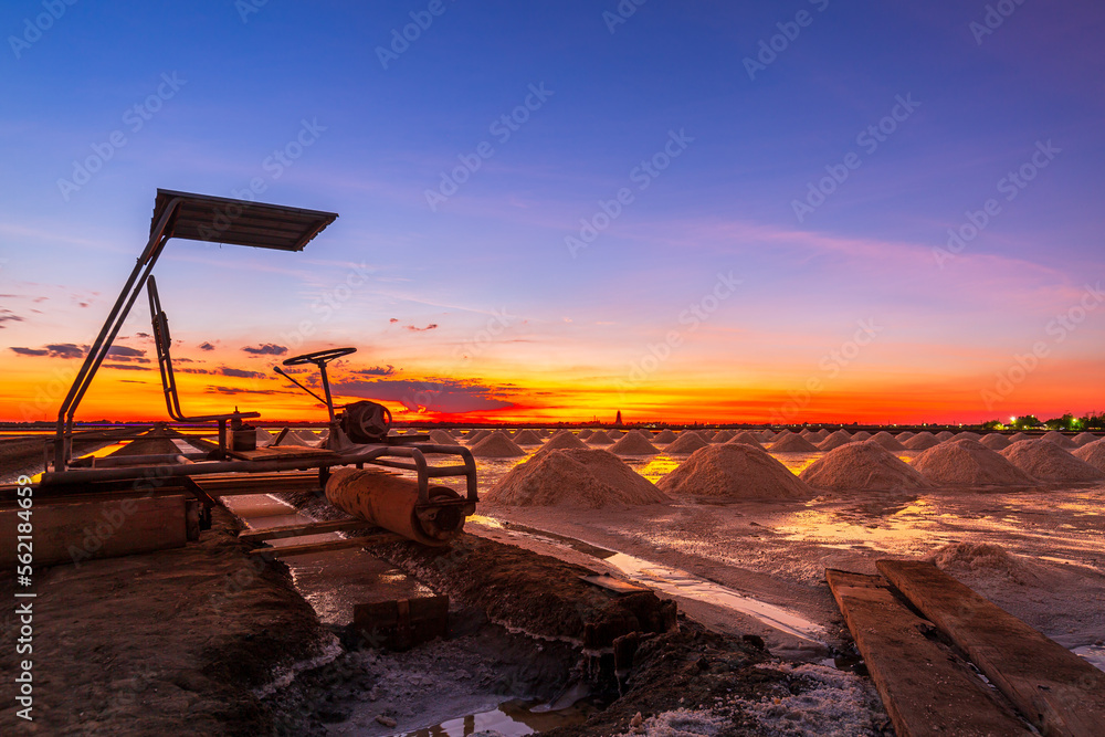 Scenery, salt farm and sky in the evening of Thailand,front view sea ...