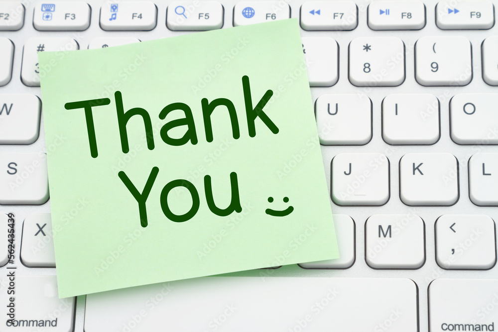 Thank You message on a sticky note on a computer keyboard Stock Photo ... Thank You message on a sticky note on a computer keyboard Stock Photo ...