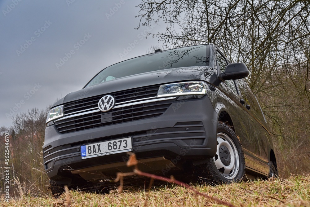 Volkswagen Transporter 4x4. Van with 4x4 drive in off-road ...