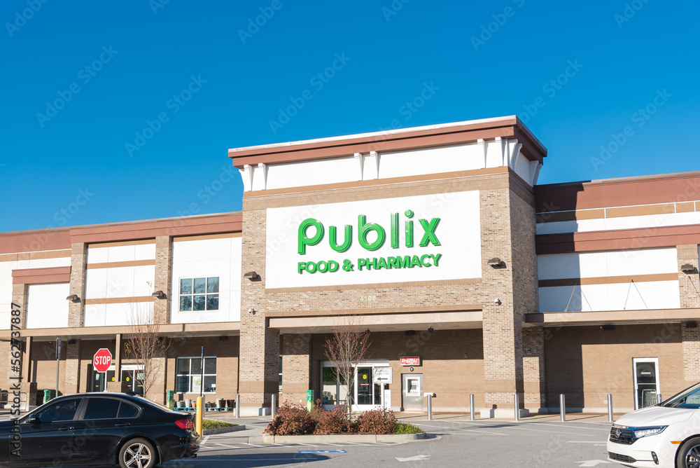 Entrance to Publix Food & Pharmacy, a well-known employee-owned ...