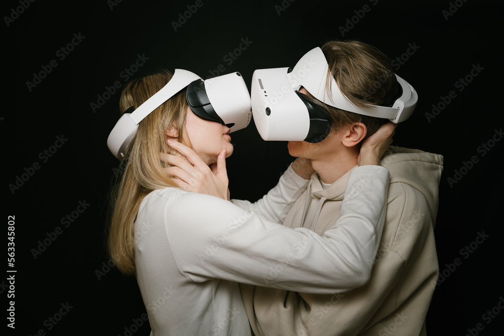Love kissing couple. Virtual St Valentines day theme. ouple hugging and ...