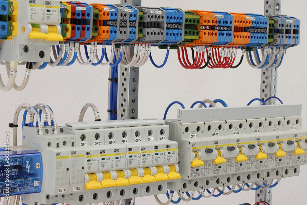 IEK automatic current switches for protection of electrical loads ...