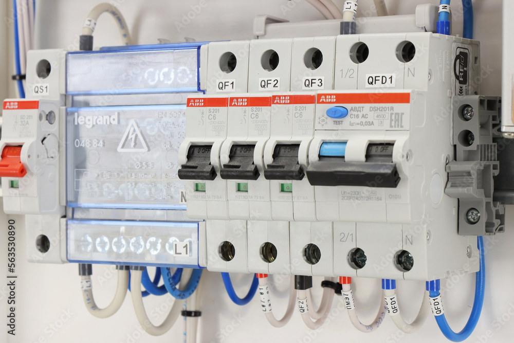 ABB automatic current switches for protection of electrical loads ...