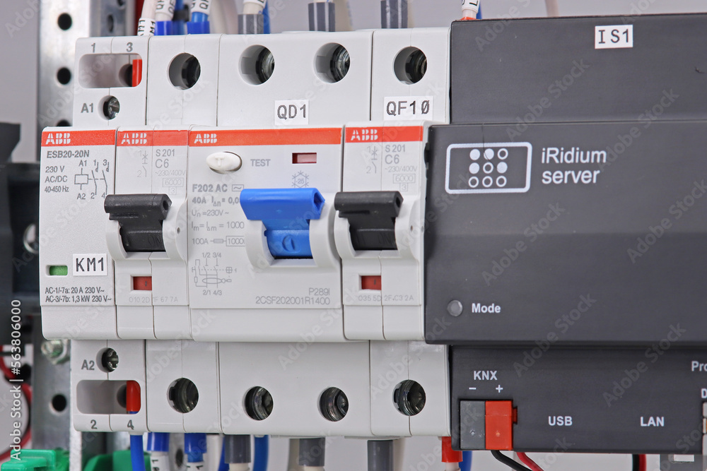 Foto de ABB automatic current switches for protection of electrical ...
