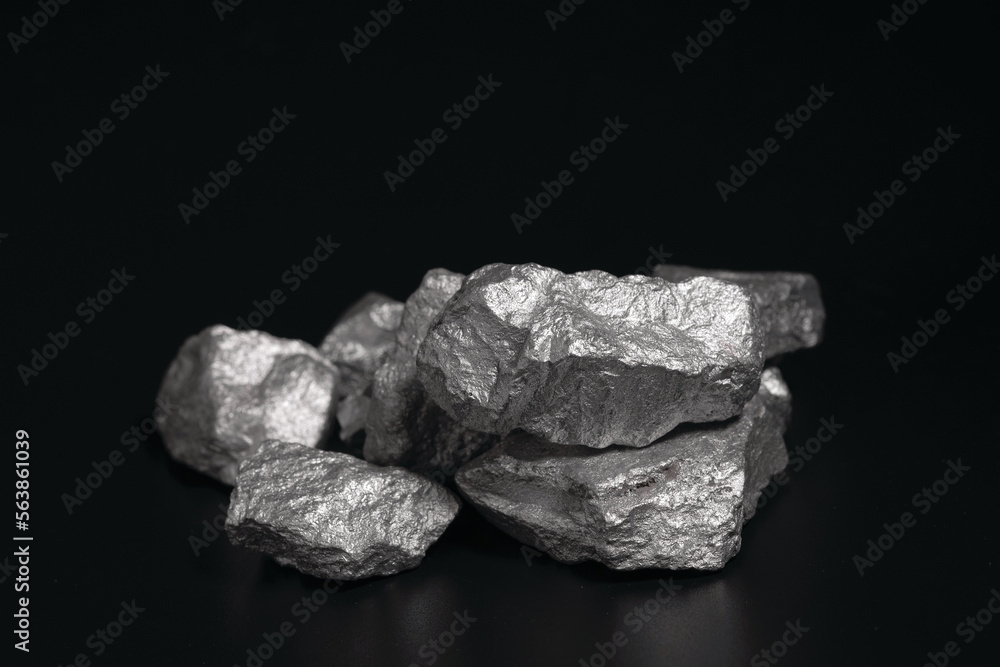 Pure silver or platinum from the mine that was unearthed was placed on ...