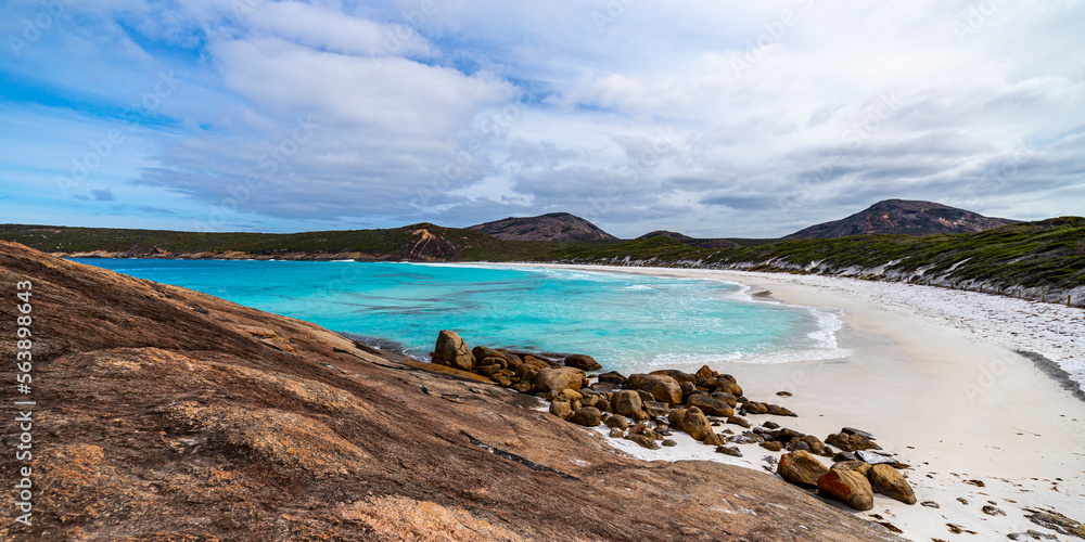 panorama of hellfire bay in cape le grand national park, a paradisiacal ...