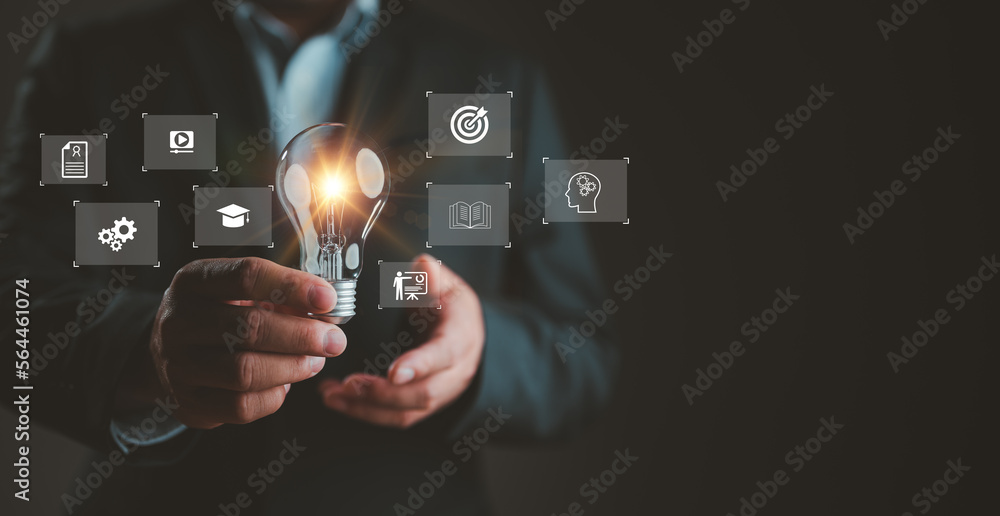 E-learning graduate certificate program concept. man holding lightbulb ...