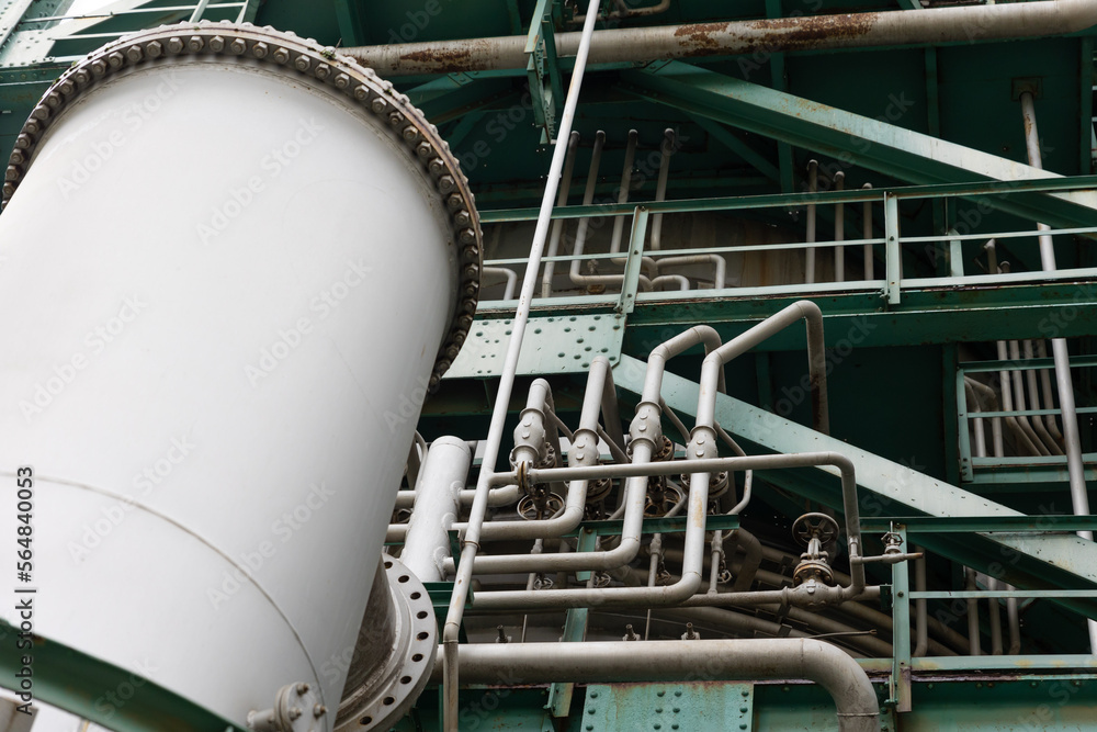 Lots of pipes on the surface of the oil and gas refining tower Stock ...