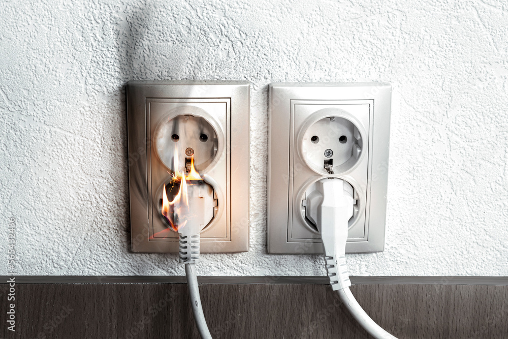 Short circuit Extension cord power cable with a plug, butning power ...