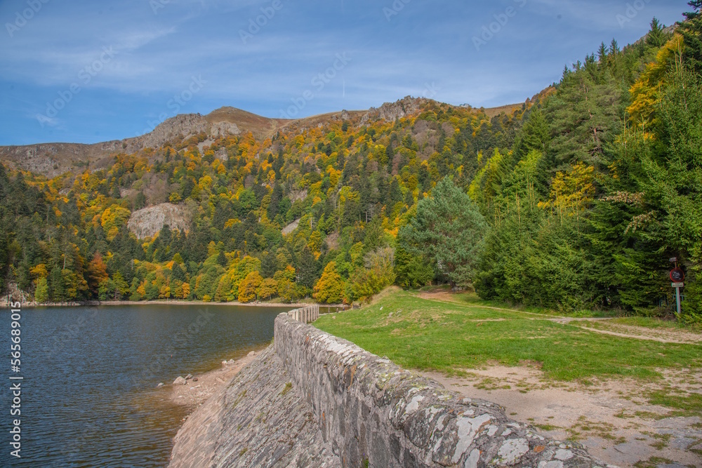 Le lac du Schiessrothried dans le Massif des Vosges - Vallée de Munster ...