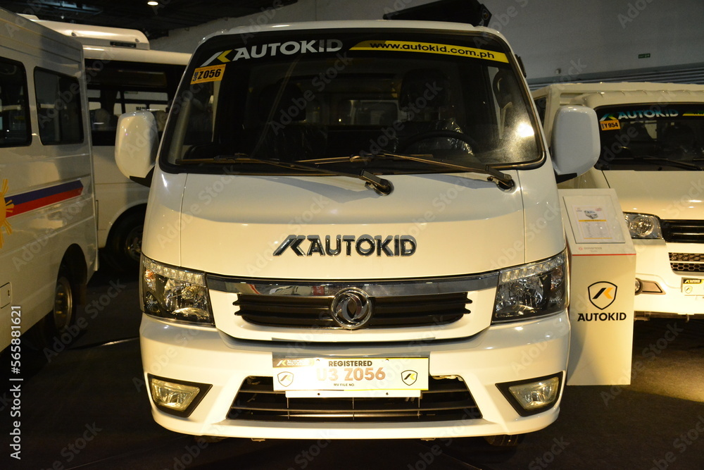 Dongfeng delivery van at Manila commercial vehicle show in Pasay ...