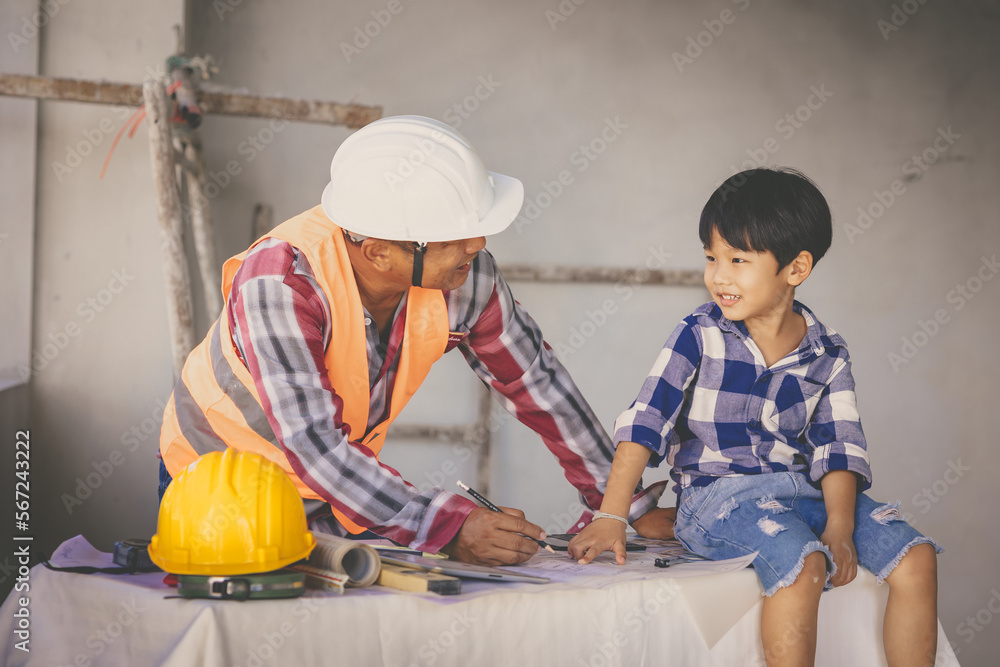 engineer builder family father day role play teaching son kid at ...