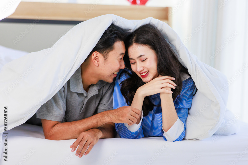 Asian young romantic lover couple male boyfriend female girlfriend ...