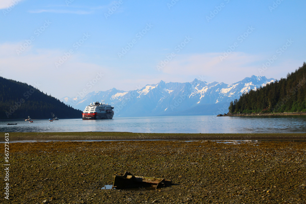 Foto de MS Roald Amundsen a state-of-the-art Hurtigruten ship in ...