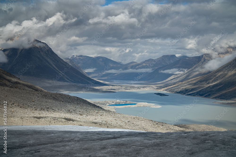 Tupermit Glacier in Akshayuk Pass. Auyuittuq National Park, Baffin ...