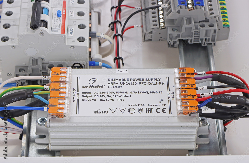 Electrical terminals for WAGO quick connection of mounting wires in an ...