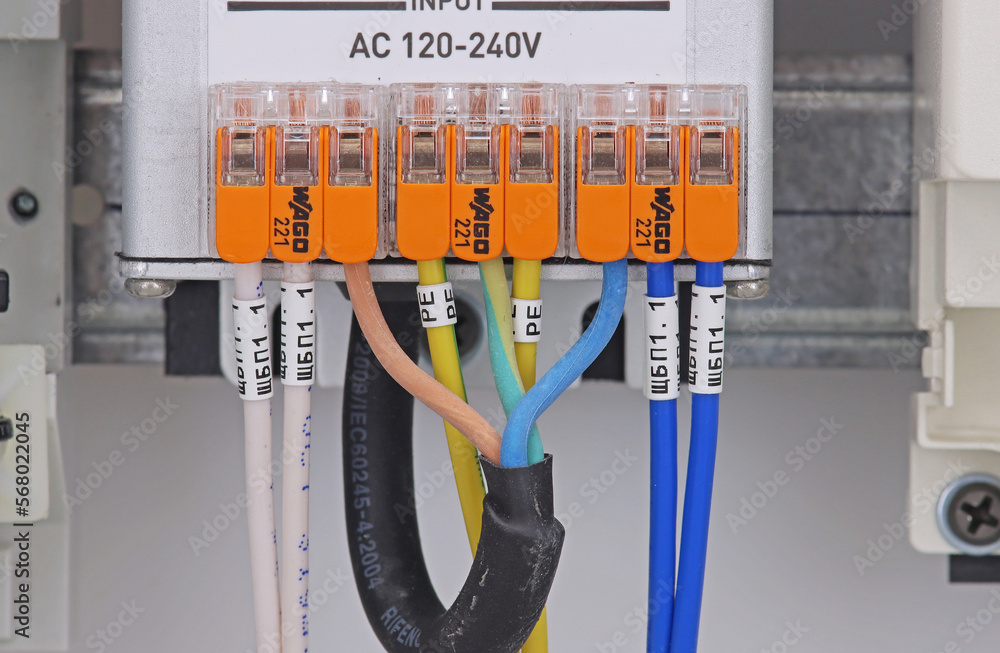 Electrical terminals for WAGO quick connection of mounting wires in an ...
