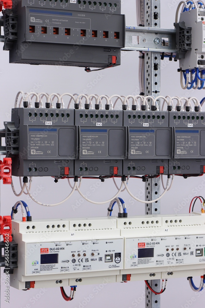 The Mean Well module for controlling electric lighting according to the ...